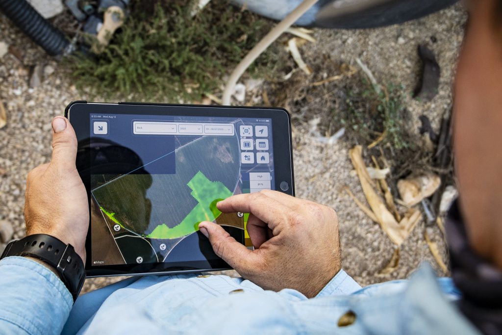 Precision Farming in 2021: What it is & why it's changing everything in ...